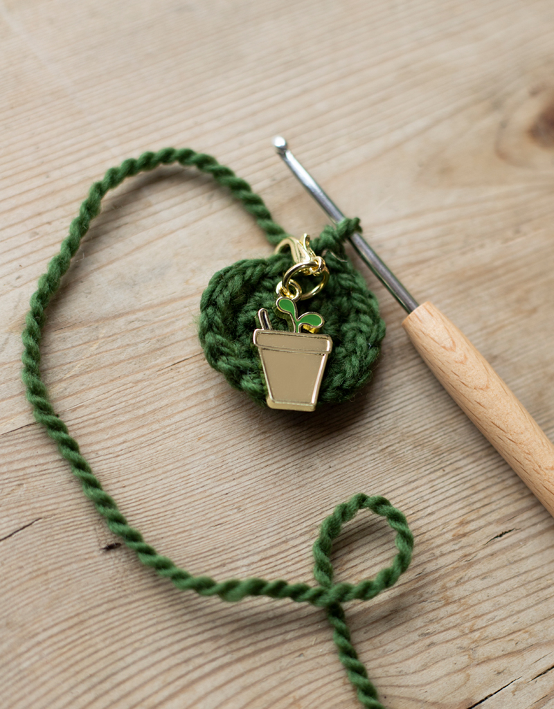 Crochet Stitch Marker Keyring | TOFT