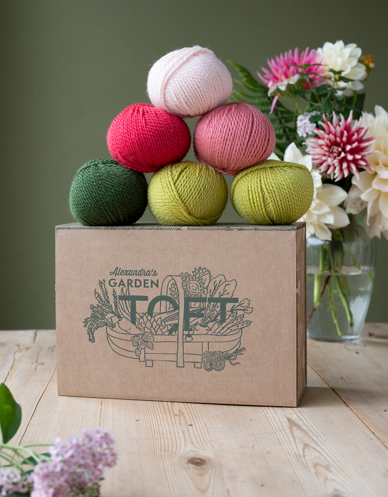 Crochet Mini Flower Bundle | TOFT