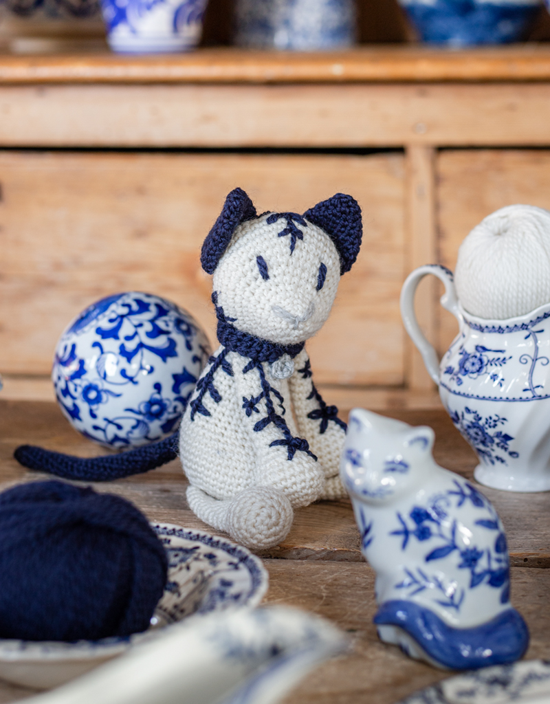 Moira the Cat figurine Kit | TOFT