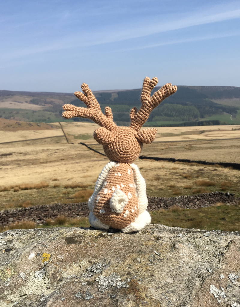 Crochet Fallow Stag Amigurumi Kit | TOFT