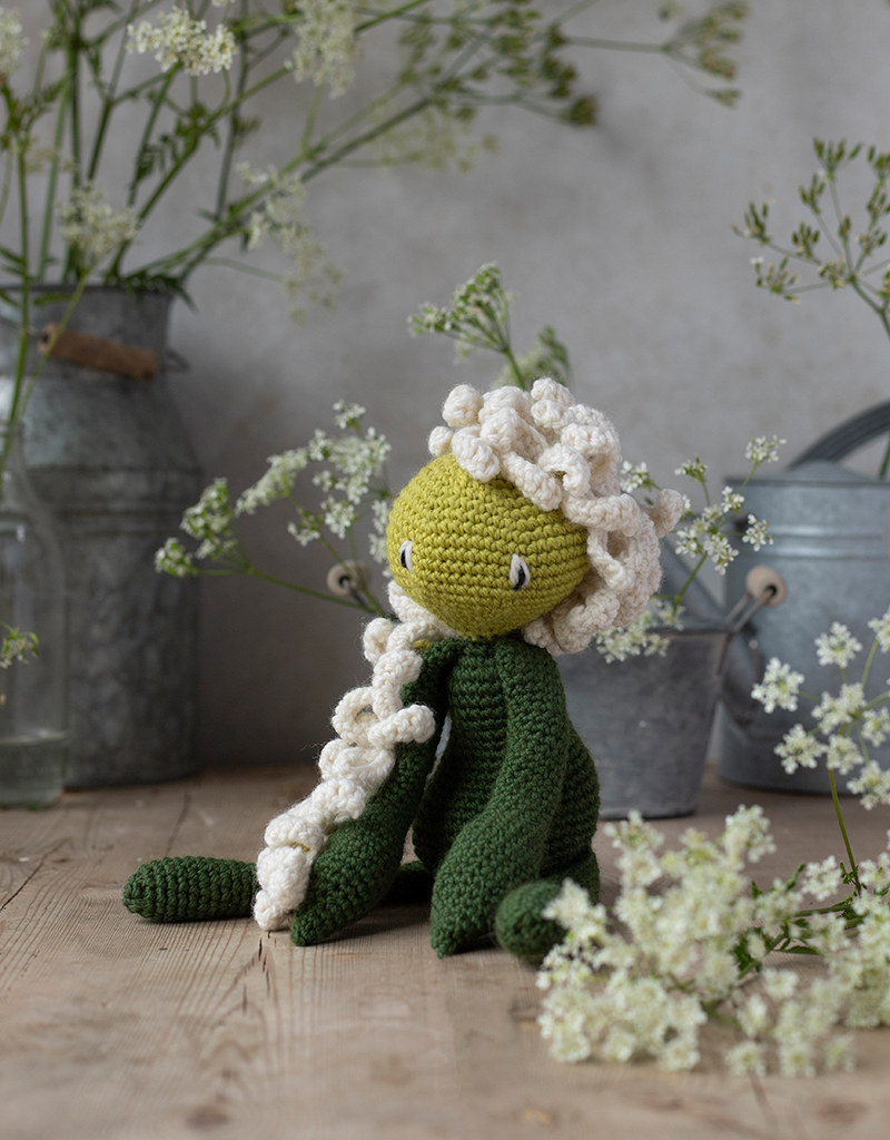 Crochet your own: Jasmine Crochet Kit | TOFT