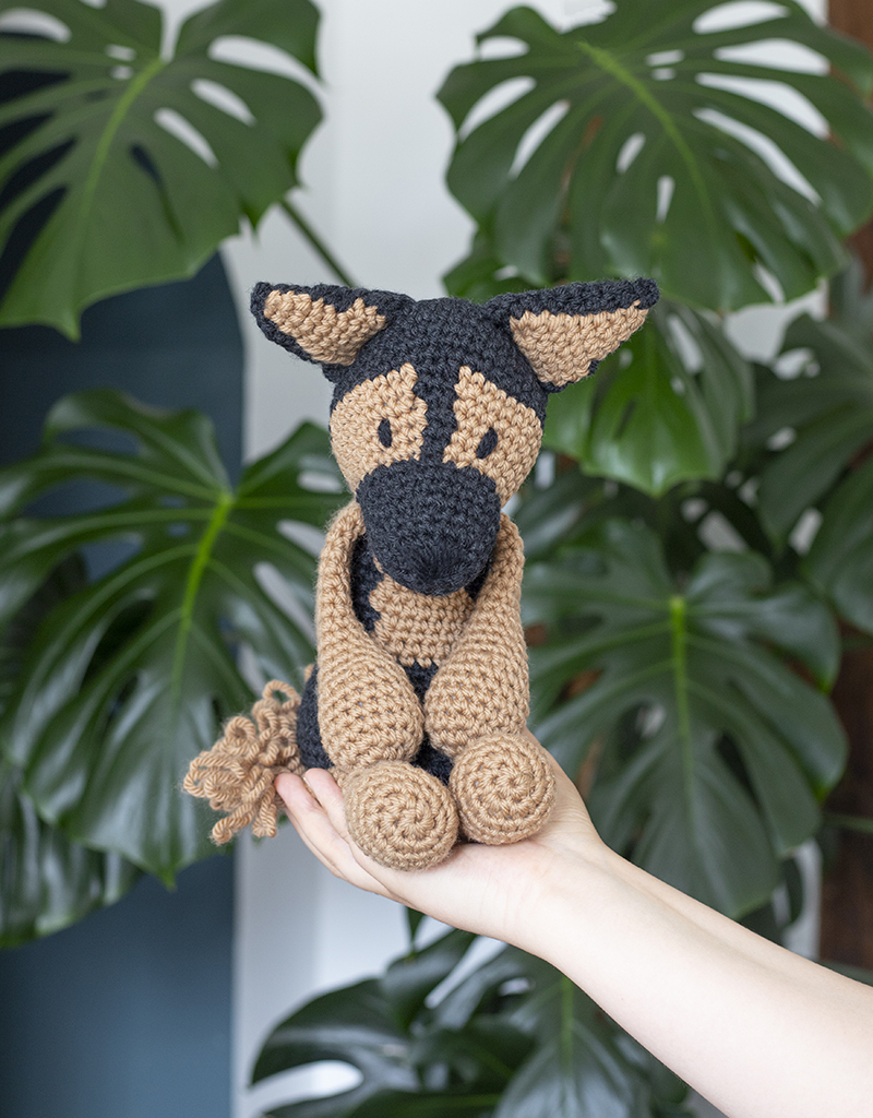 Large German Shepherd Dog Crochet Pattern | TOFT