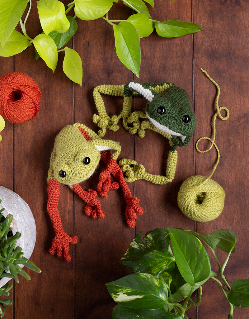 Crochet Morelet's Tree Frog Kit | TOFT