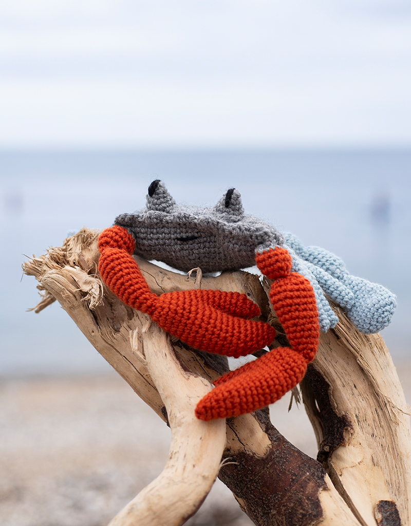 Easy Blue Crab Crochet Kit | TOFT