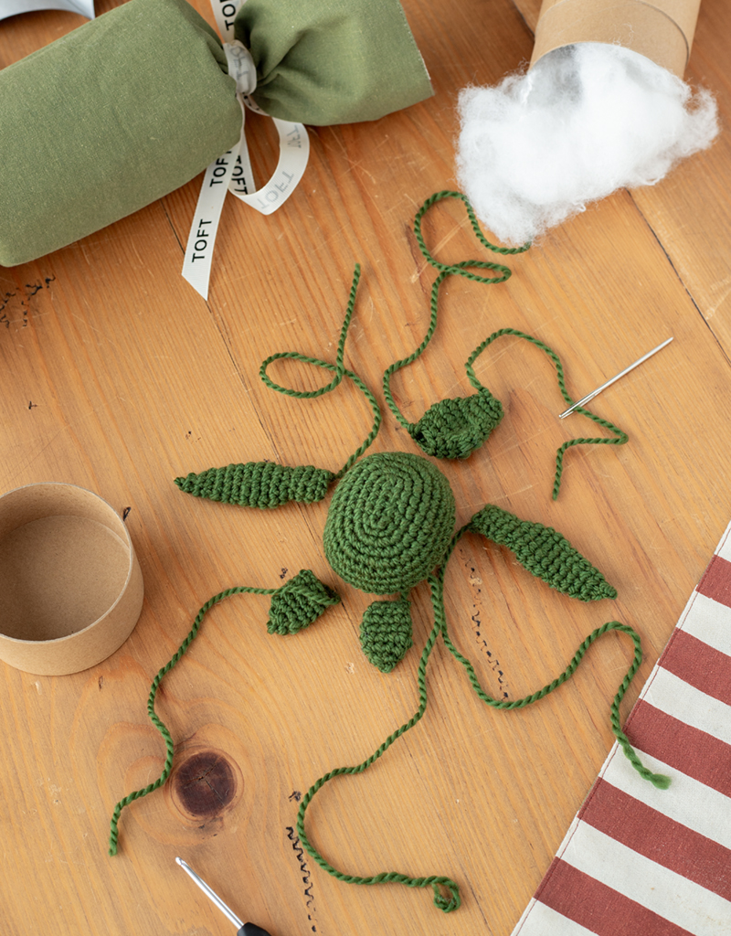 Luxury Crochet Crackers for Beginners | TOFT