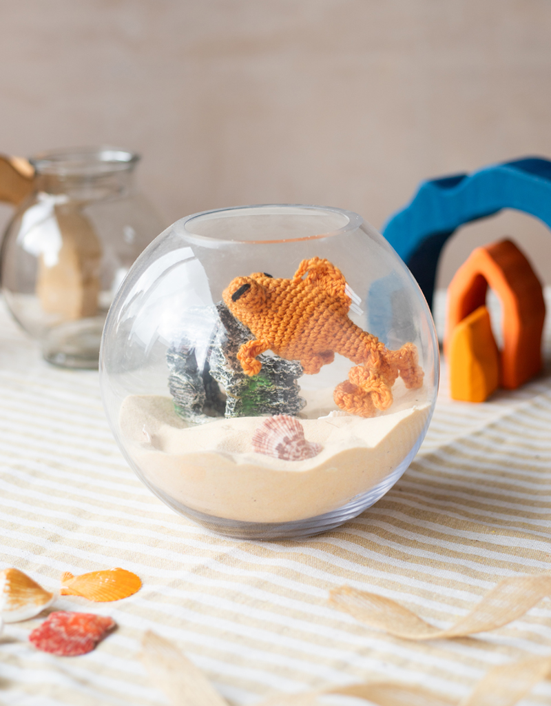 orange moor goldfish